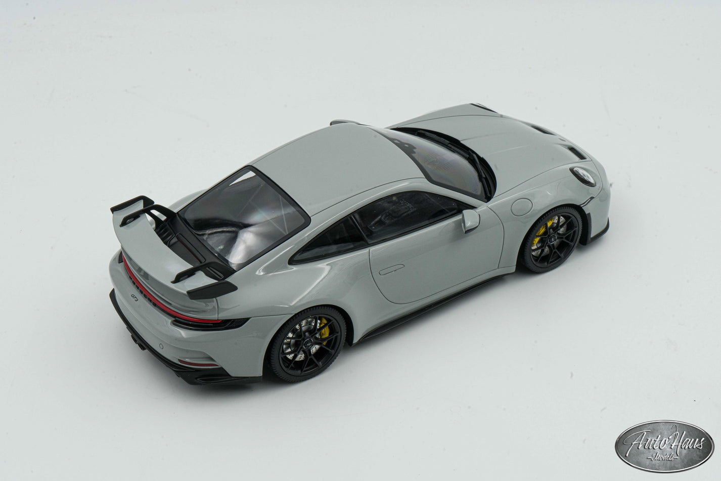 1/18 Minichamps Porsche 911 (992) GT3 Chalk Gray – AutoHaus Models