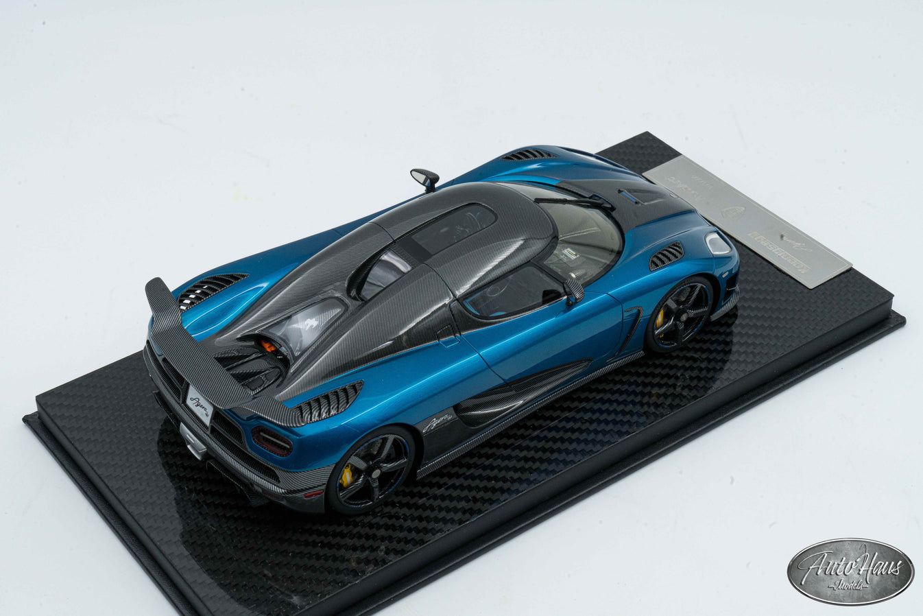 1/18 Frontiart Koenigsegg Agera HH Blue on Carbon base – AutoHaus Models